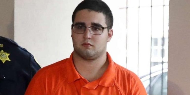 Cosmo Dinardo Parents, Age, Height, Family, Sister, Net Worth ...